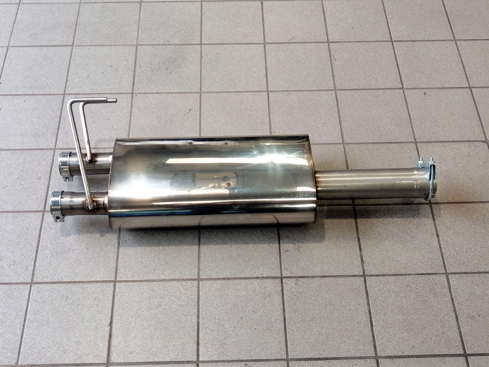 Dodge Ram 1500 5.7 V8 - Sport Centre Silencer - Zaustworx